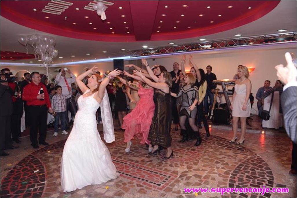 RESTORAN FILMSKI GRAD - SVE ZA VENČANJA I SVADBE