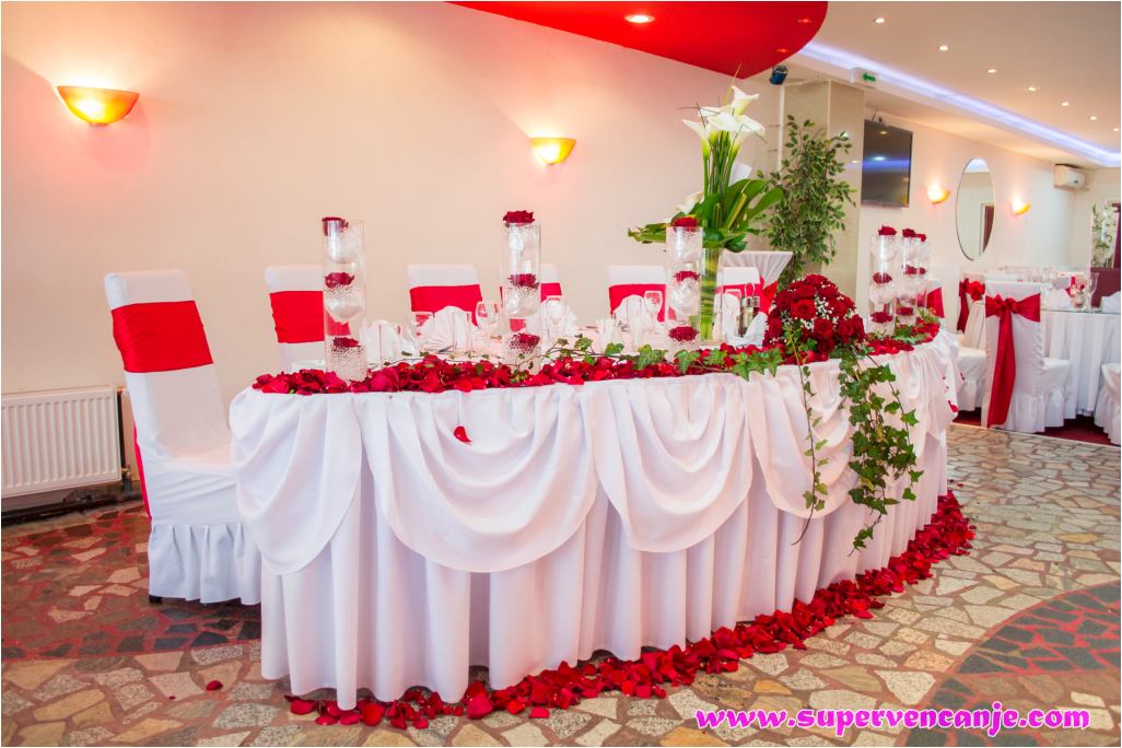 RESTORAN FILMSKI GRAD - SVE ZA VENČANJA I SVADBE