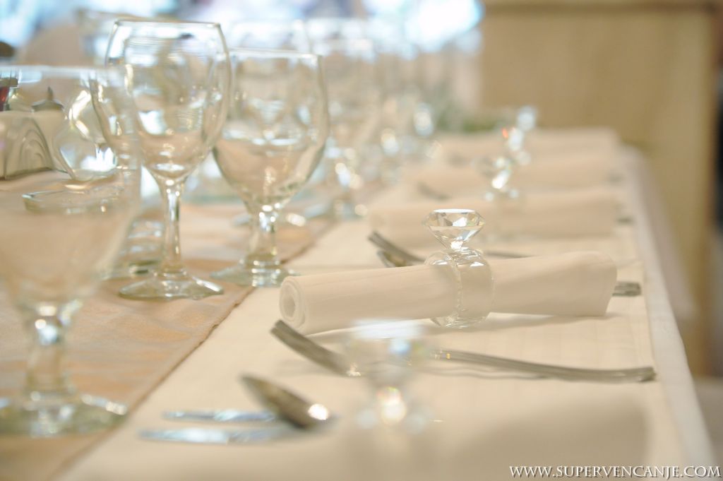 JET SET LUX RESTORAN - SVE ZA VENČANJA I SVADBE