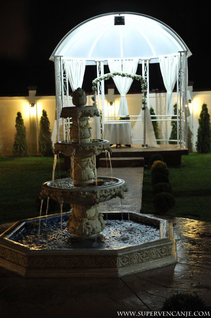 JET SET LUX RESTORAN - SVE ZA VENČANJA I SVADBE