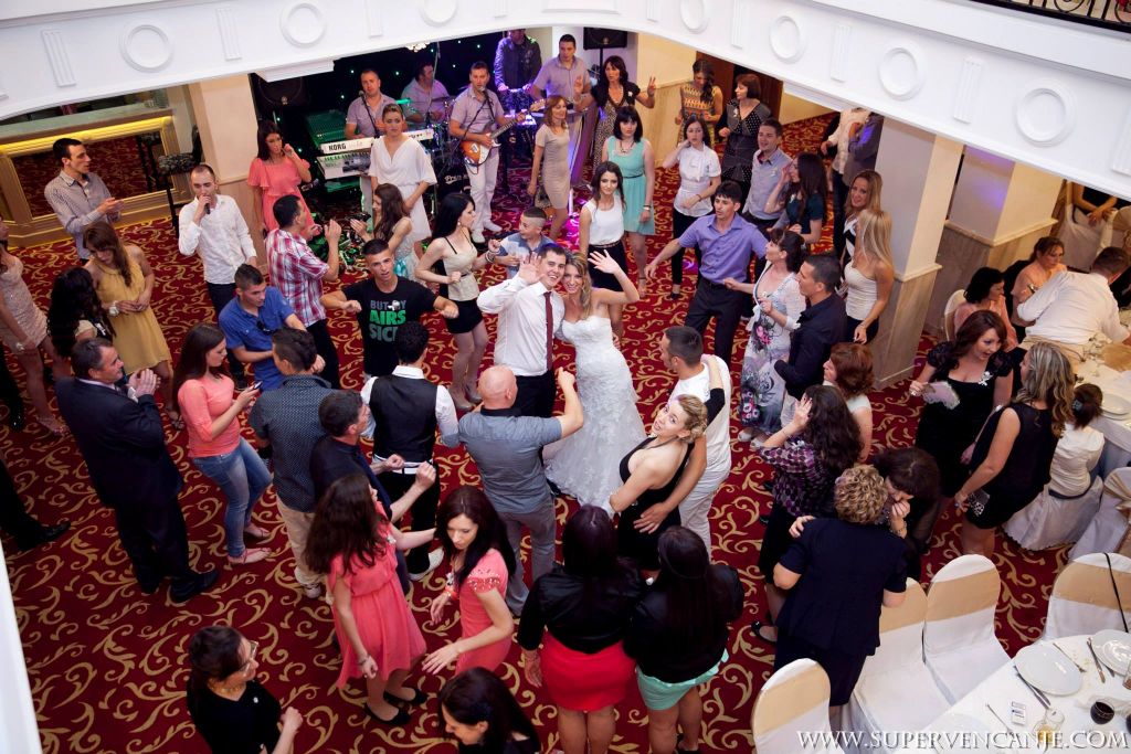 JET SET LUX RESTORAN - SVE ZA VENČANJA I SVADBE